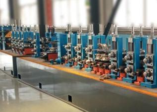 中国 炭素鋼角パイプミルマシン 30-120m/min パイプ製造ライン 販売のため