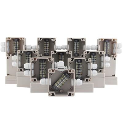 Cina Accendendo recinzione elettrica di distribuzione della scatola di giunzione dei collegamenti del cavo 83*81*56mm impermeabile con i connettori in vendita