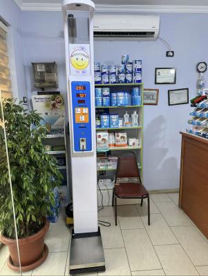 Cina Display a LED 200KG Misurazione dell'altezza e del peso Scale mediche e intervallo di altezza da 60 a 200 cm in vendita