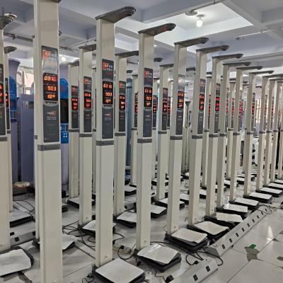 중국 LED/LCD 디스플레이로 33*46*230cm의 의사 스케일 높이와 무게 측정 기계 판매용