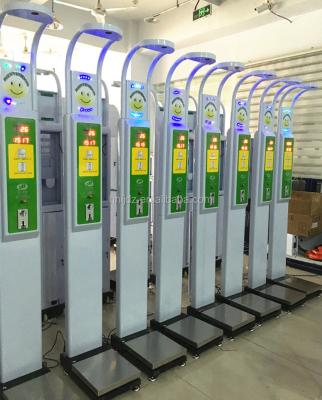 Cina Macchina da chiosco per monete con bilancia digitale del BMI e stampa G.W. 45kg RS-232 in vendita