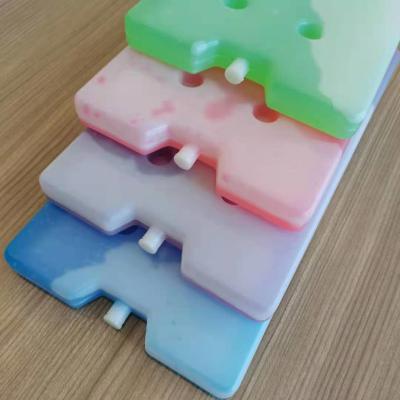 Cina Medicina Gel termico refrigerante Ricaricabili sacchetti di ghiaccio di plastica dura per il freddo di lunga durata in vendita