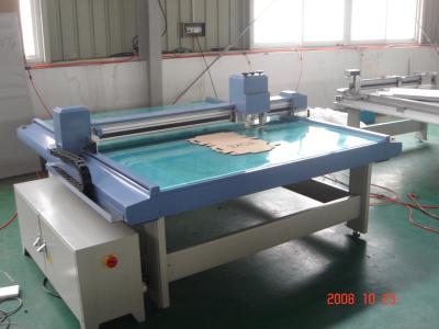 China Chipboard Paper Box Cutter / Flatbed Cutting Machine With Four Tool Head Design for sale