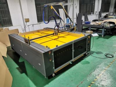 Cina Macchina di incollaggio automatico personalizzabile per soluzioni di incollaggio liquido in produzione in vendita