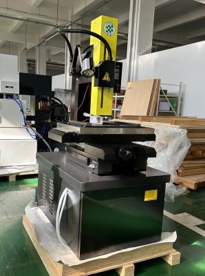Cina Classificazione delle prestazioni dei metalli Economica CNC EDM Macchine per la perforazione di piccoli fori 703SA in vendita