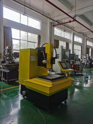 China 704C Multi-Axis CNC Small Hole Drilling EDM Machine voor metalen boortoepassingen Te koop