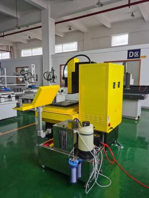 China 704C Multi-Axis CNC Small Hole Drilling EDM Machine voor metalen boortoepassingen Te koop