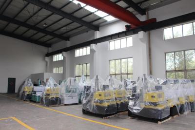China 2100 mal Anpassung CNC-Fräsmaschine Vm540 mit Fanuc-System zu verkaufen