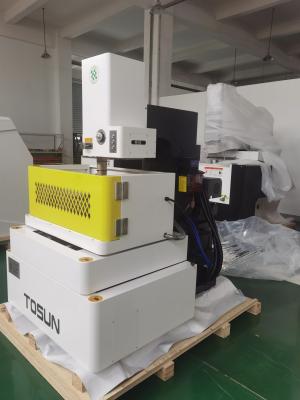 中国 パナソニック サーボモーター 高速EDM ワイヤカットマシン Dk7732c 航空産業の専門家 販売のため
