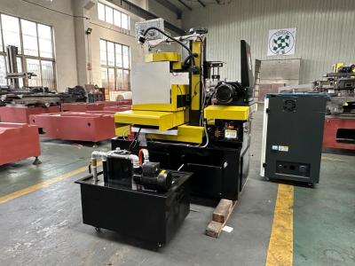 China Open-Loop Control M250 Single Cut CNC Medium Speed Wire Cut EDM Machine voor industrieel gebruik Te koop