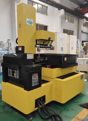 China CNC Machine Tools Servo Motor Molybdenum Wire CNC Wire Cut EDM Machine A500 for sale