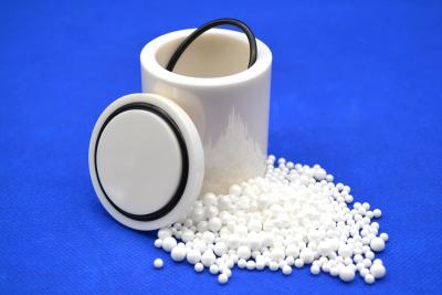 China Contamination Free ZR Ceramic Ball Mill Jar Zero Metal Pollution 50ml-500ml for sale