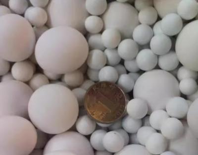 China Sintered Milling Ceramic Alumina Grinding Balls Media 1000kg/Pallet for sale