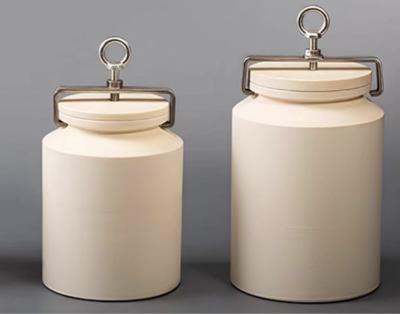 Cina Vaso di macinazione orizzontale in allumina corindone con dispositivo di montaggio in vendita