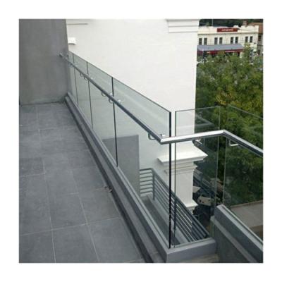 Cina U channel handrail glass balustrade sizes contemporary balcony railings in vendita
