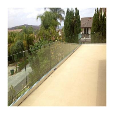 Cina U channel handrail glass balustrade sizes contemporary balcony railings in vendita