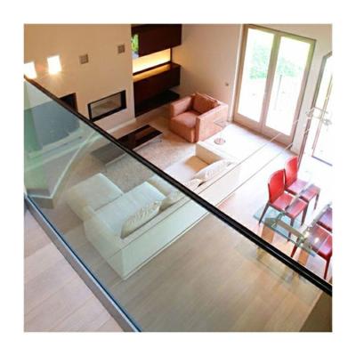 中国 12mm shoe base railings with glass fencing and patio near me 販売のため