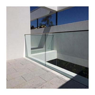 Cina AS stainless u channel laminated glass railing in vendita
