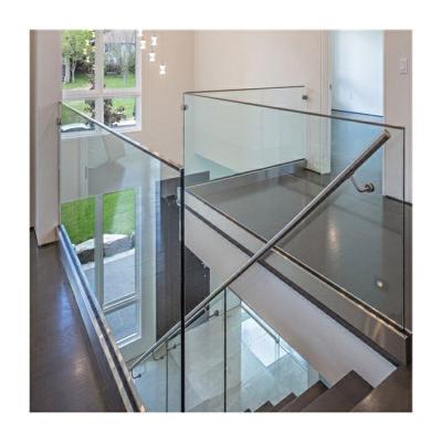 Cina Shoe base railing staircase steel railing designs with glass patio railings for sale in vendita