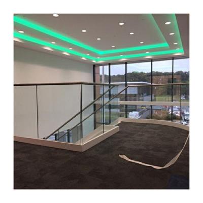 中国 Freedom fence u base glass staircase price list patio timber posts 販売のため