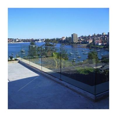 Cina Fencing u channel glass balustrade systems for decking rooftop rail in vendita