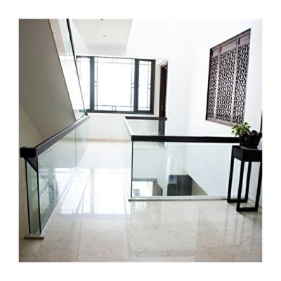 Cina Balcony Glass Railing With Solid Ss 316 U Channel Frameless Glass Railing in vendita