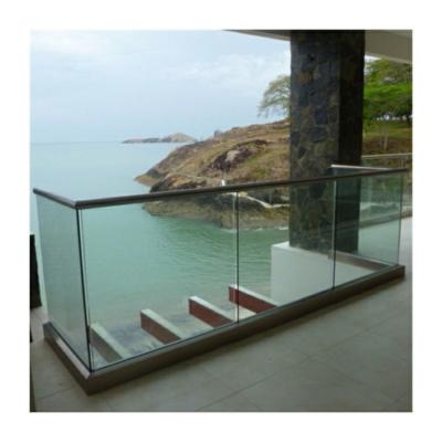 Cina U Base Channel Railing System Balcony Balustrades Handrails Apartment Frameless Tempered Glass Balustrade in vendita