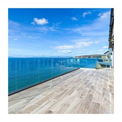 Cina Frameless U Channel Glass Railing for Staircase and Balcony in vendita