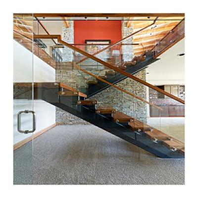 Cina Reasonable design glass table standoffs covered patio standoff with privacy wall in vendita