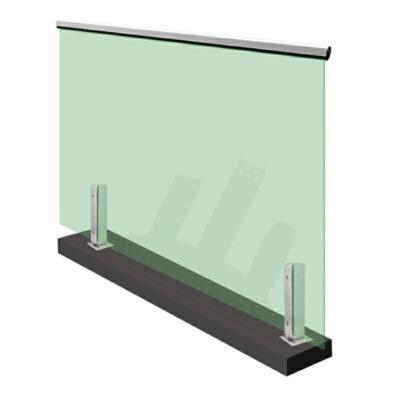 Cina Italian balcony railing designs indoor glass railing modern balcony glass railing in vendita