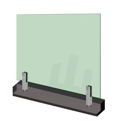 Cina Modern floor mounted balustrade mental steel glass railing black spigots in vendita