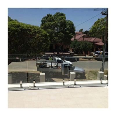 Cina Tome and Principe glass balustrade spigots railing horizontal balcony spigot railing in vendita