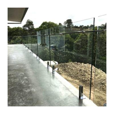 Cina Falkland Islands black glass spigots railing balcony spigot glass railing price in vendita