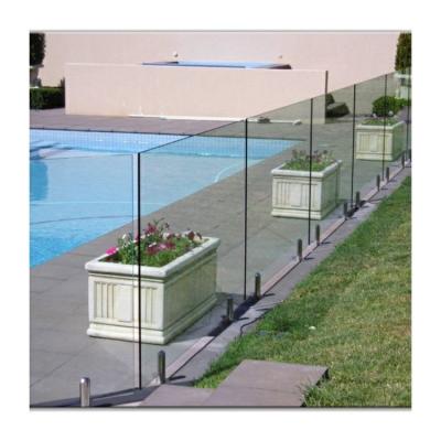 Cina Beautiful shape face mounted spigots railing cost of spigot glass pool fencing installed in vendita
