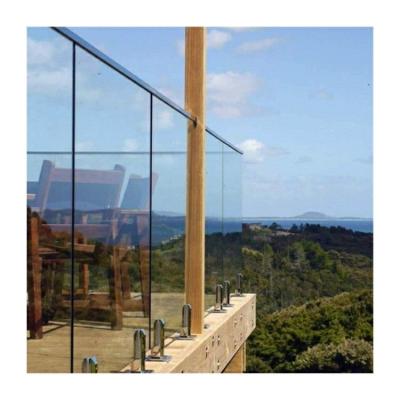 Cina Guyana curtain wall spigot roof terrace spigot glass balustrade in vendita