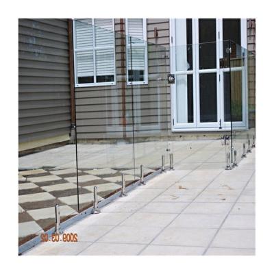 Cina Niue glass balustrade spigot spacing terrace design with spigot baluster in vendita