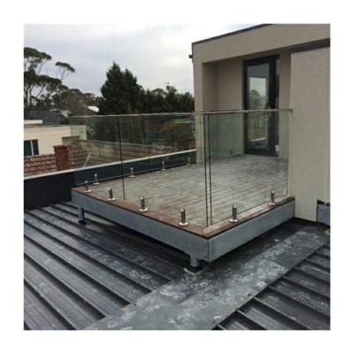 Cina Fashionable glass balustrade spigot spacing roof spigot fence in vendita