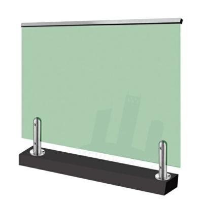 Cina Glass fencing prices garden balustrade pool spigots railing in vendita