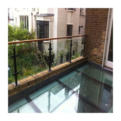 Cina Pvb laminated glass railing fancy balcony railing timber glass balustrade in vendita