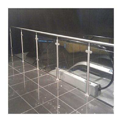 Cina Anti slip glass fence stainless steel handrails and balustrades semi frameless glasses in vendita