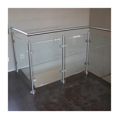 Китай ANSI Z97 glass balustrades stamped concrete patio with tempered safty glass stainless post stair railing продается