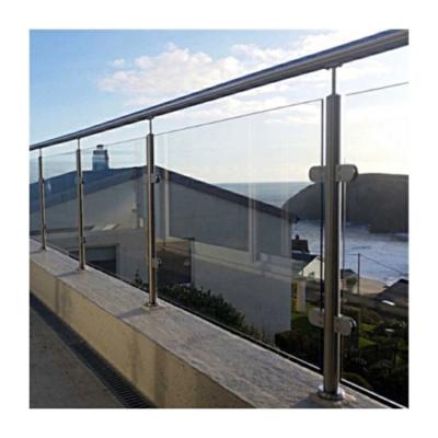 China Led designed glass balustrade roofing rails stainless glass railing à venda