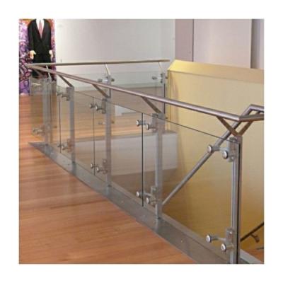 China ANSI Z97 glass fence stair balustrade frameless glass fittings à venda