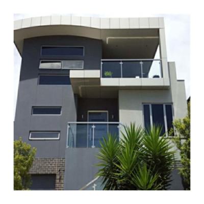 Cina Sgp laminated glass railing balcony steel glass railing fence panels in vendita