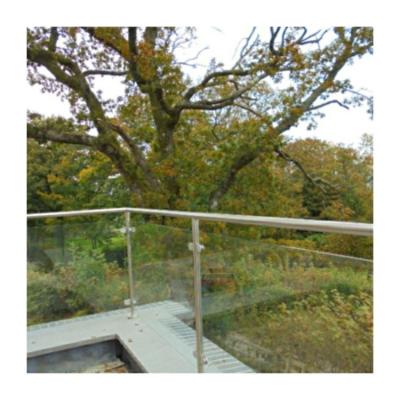 Cina 12mm glass railing roof guardrail system railing post system in vendita