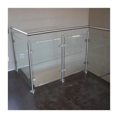Cina Pvb laminated glass railing decorative patio fence panels for garden in vendita