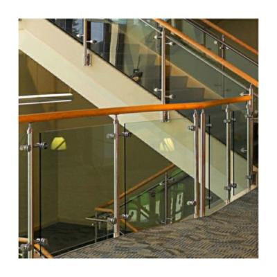 Cina Pvb laminated glass railing decorative patio fence panels for garden in vendita