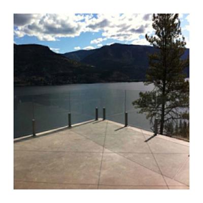 Cina Led glass balustrades gray deck with black railing stair railing systems in vendita