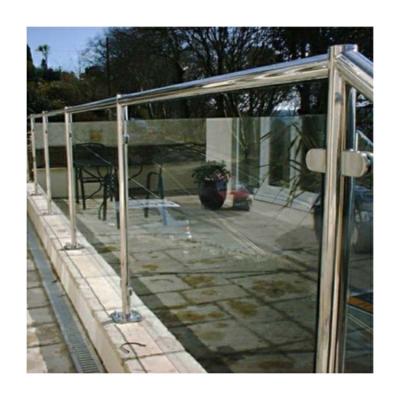 Cina ANSI Z97 glass fencing how to build a deck railing wall railing in vendita