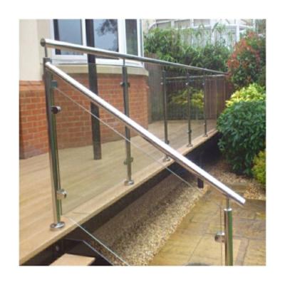 Cina Double layer glass guardrail diy porch railing on concrete tempered glass railing in vendita